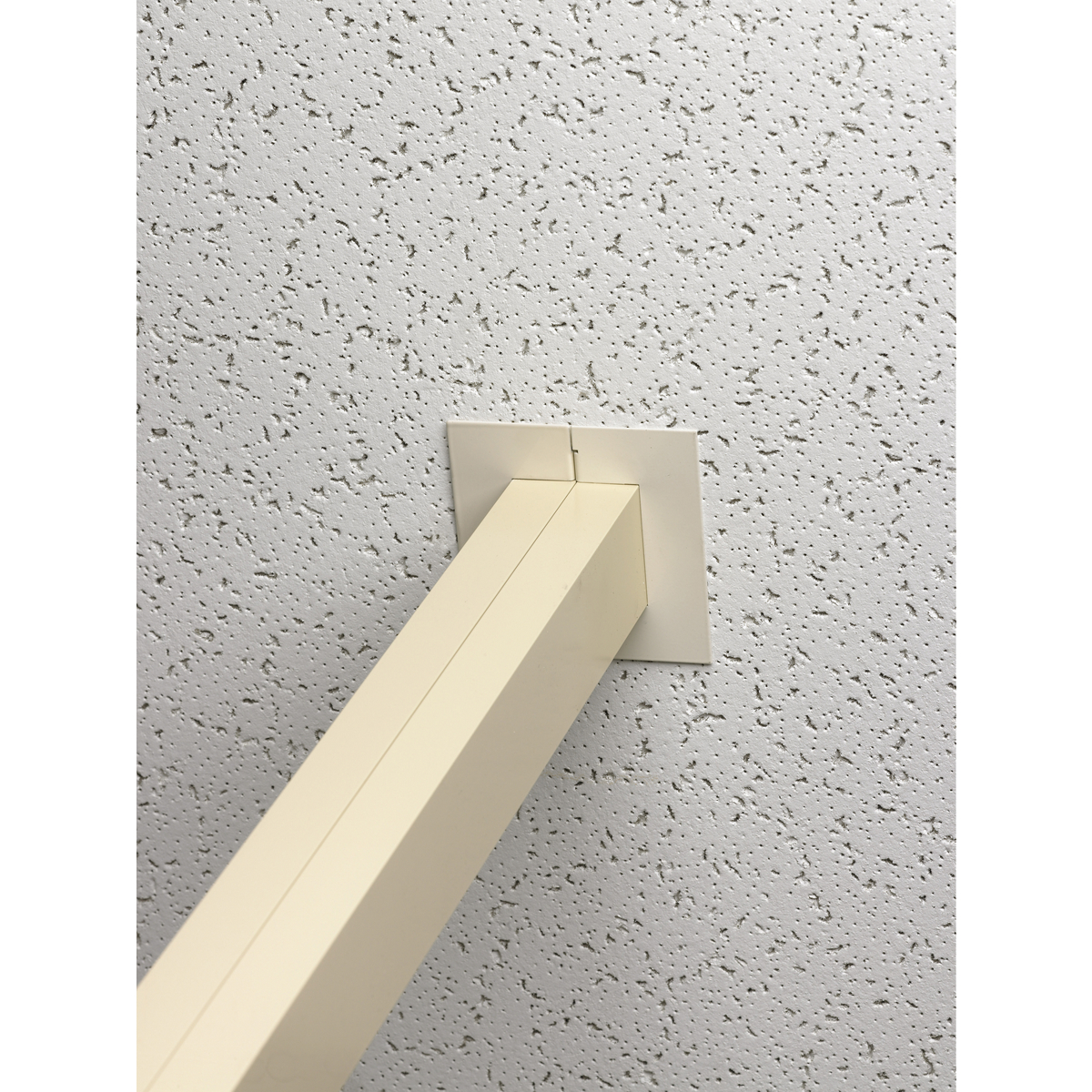 PPTRIM1 HUBBELL SERVICE POLE TRIM | Kendall Electric Inc