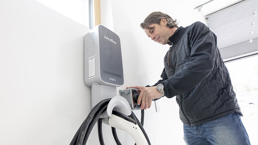 Hardwired vs Plug-In EV Chargers